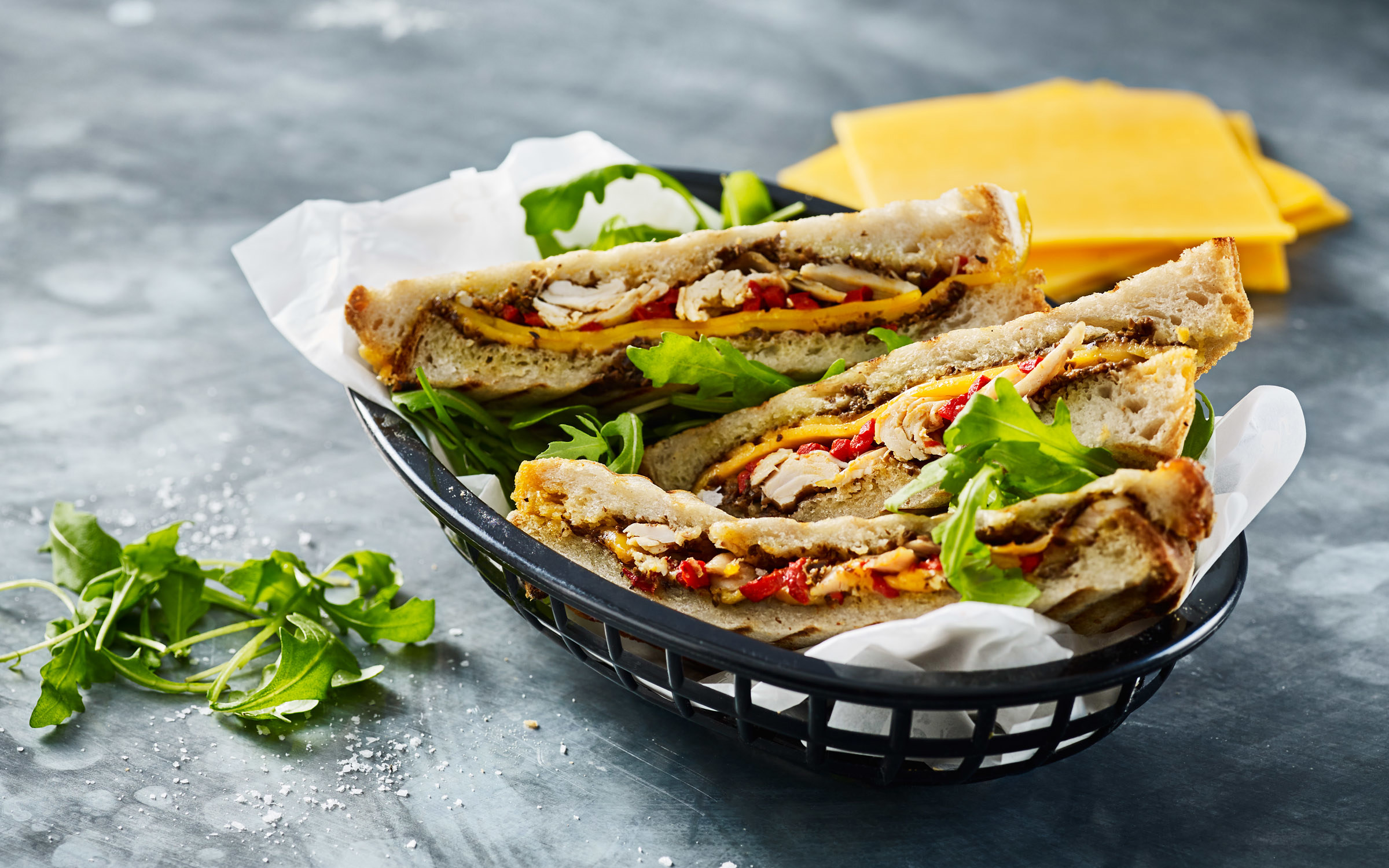 Toast med grillad kyckling - Recept för matbranschen & skola - Arlas ...